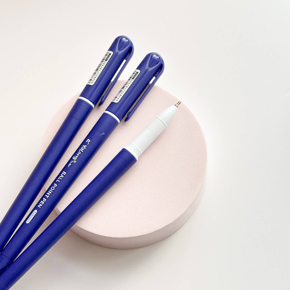 Blue ballpoint pen – Bubblegumfringe